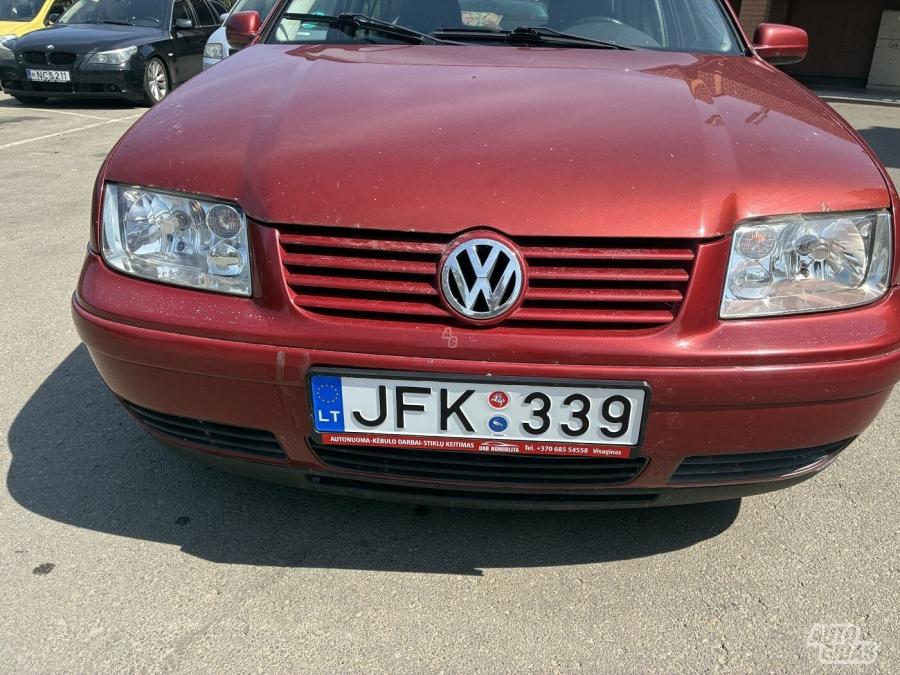 Sarkans Volkswagen Bora 1998 Visaginas, ar dzinēja tilpumu 1.60 L un nobraukumu 237 tūkst. km par 1200 €, foto 4 vietnē AUTOMOTO.COM.LV