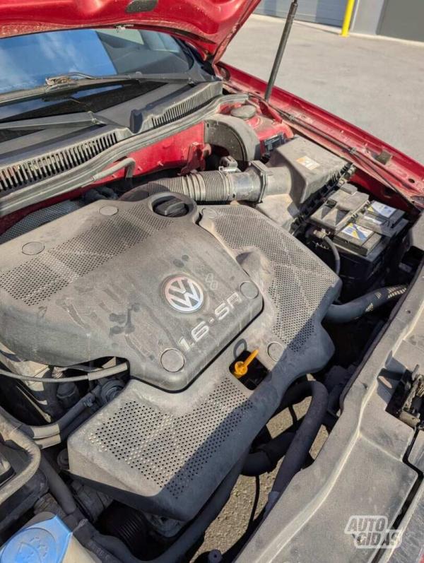 Red Volkswagen Bora 1998 in Visaginas, with an engine capacity of 1.60 L and mileage of 237 thousand km for 1200 €, photo 9 on AUTOMOTO.COM.LV