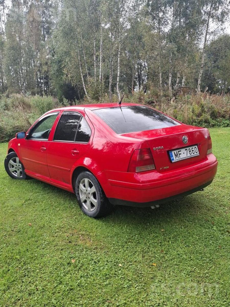Sarkans Volkswagen Bora 1998 Valmiera, ar dzinēja tilpumu 1.60 L un nobraukumu 235 tūkst. km par 1300 €, foto 4 vietnē AUTOMOTO.COM.LV