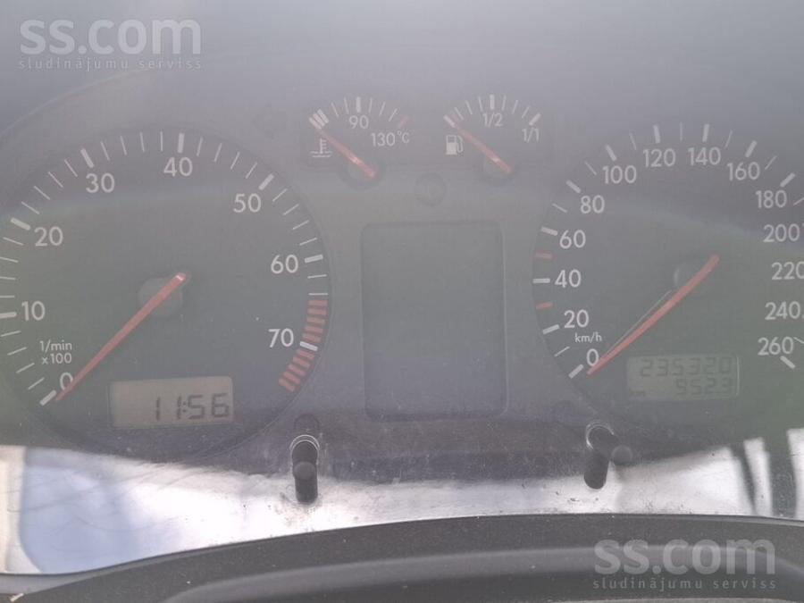 Sarkans Volkswagen Bora 1998 Valmiera, ar dzinēja tilpumu 1.60 L un nobraukumu 235 tūkst. km par 1300 €, foto 9 vietnē AUTOMOTO.COM.LV