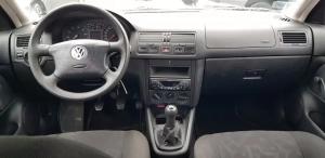 Sarkans Volkswagen Bora 1999 Valmiera, ar dzinēja tilpumu 2.00 L un nobraukumu 233 tūkst. km par 1300 €, foto 10 vietnē AUTOMOTO.COM.LV