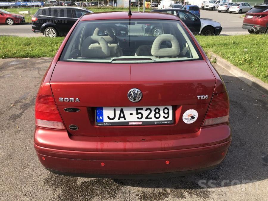 Красный Фольксваген Бора 2000 в Рига, объемом двигателя 1.90 л и пробегом 340 тыс. км за 1000 €, фото 5 на AUTOMOTO.COM.LV