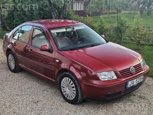 Red Volkswagen Bora 2000 in Riga, with an engine capacity of 1.90 L and mileage of 326 thousand km for 1650 €, photo  on AUTOMOTO.COM.LV