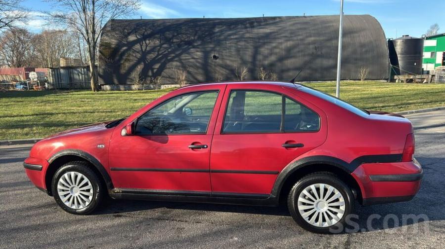 Red Volkswagen Bora 2002 in Riga, with an engine capacity of 1.90 L and mileage of 515 thousand km for 700 €, photo 3 on AUTOMOTO.COM.LV