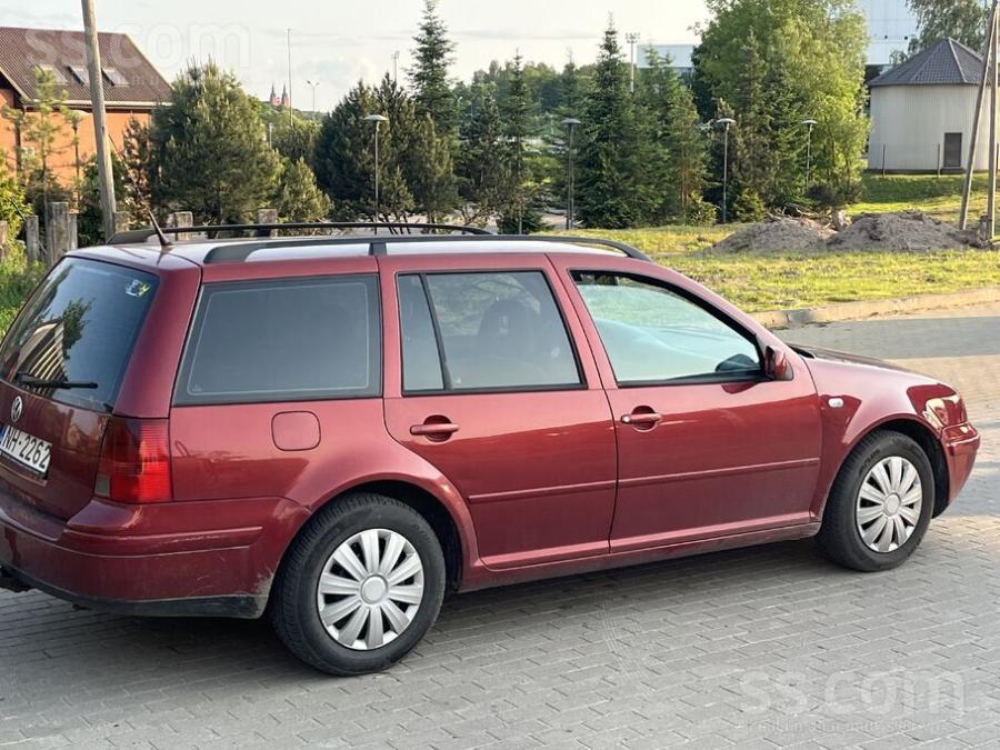 Sarkans Volkswagen Bora 2000 Rēzekne, ar dzinēja tilpumu 1.90 L un nobraukumu 306 tūkst. km par 800 €, foto 3 vietnē AUTOMOTO.COM.LV
