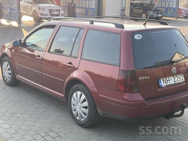 Sarkans Volkswagen Bora 2000 Rēzekne, ar dzinēja tilpumu 1.90 L un nobraukumu 306 tūkst. km par 800 €, foto 4 vietnē AUTOMOTO.COM.LV