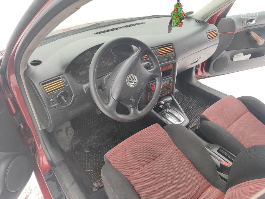 Volkswagen Bora 1999 in Siauliai, with an engine capacity of 1.90 L and mileage of 339 thousand km for 1250 €, photo 9 on AUTOMOTO.COM.LV