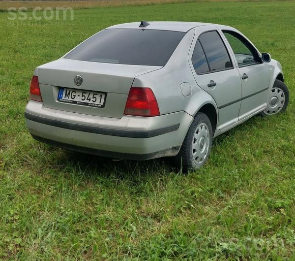 Volkswagen Bora 2000 in Aizkraukle, with an engine capacity of 1.90 L and mileage of 378 thousand km for 1150 €, photo 3 on AUTOMOTO.COM.LV