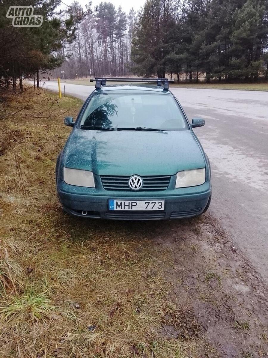 Volkswagen Bora 2000 in Kaunas, with an engine capacity of 1.60 L and mileage of 331 thousand km for 249 €, photo 1 on AUTOMOTO.COM.LV