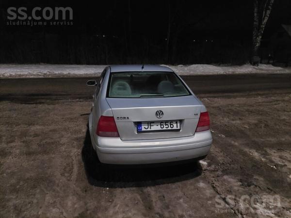 Volkswagen Bora 2000 Rīga, ar dzinēja tilpumu 1.60 L un nobraukumu 320 tūkst. km par 650 €, foto 3 vietnē AUTOMOTO.COM.LV