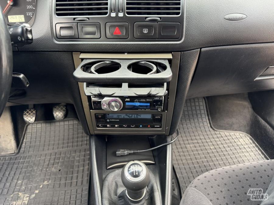 Volkswagen Bora 2000 Utena, ar dzinēja tilpumu 1.90 L un nobraukumu 269 tūkst. km par 1850 €, foto 13 vietnē AUTOMOTO.COM.LV