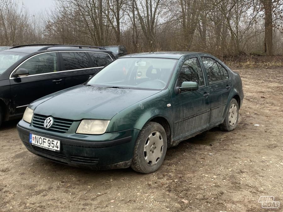 Volkswagen Bora 2001 Viļņa, ar dzinēja tilpumu 1.90 L un nobraukumu 300 tūkst. km par 420 €, foto 1 vietnē AUTOMOTO.COM.LV