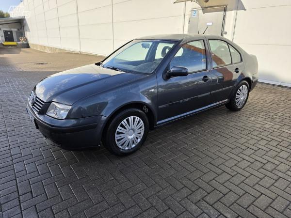 Volkswagen Bora 2001 in Silute on AUTOMOTO.COM.LV Volkswagen Bora 2001 in Silute, with an engine capacity of 1.90 L and mileage of 300 thousand km for 1050 €, photo 3 on AUTOMOTO.COM.LV