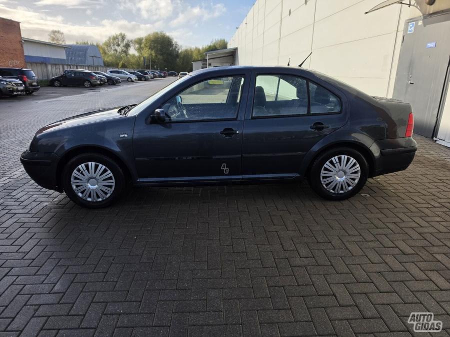 Volkswagen Bora 2001 in Silute, with an engine capacity of 1.90 L and mileage of 300 thousand km for 1050 €, photo 5 on AUTOMOTO.COM.LV