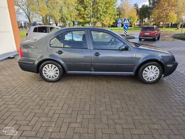 Volkswagen Bora 2001 in Silute on AUTOMOTO.COM.LV Volkswagen Bora 2001 in Silute, with an engine capacity of 1.90 L and mileage of 300 thousand km for 1050 €, photo 6 on AUTOMOTO.COM.LV