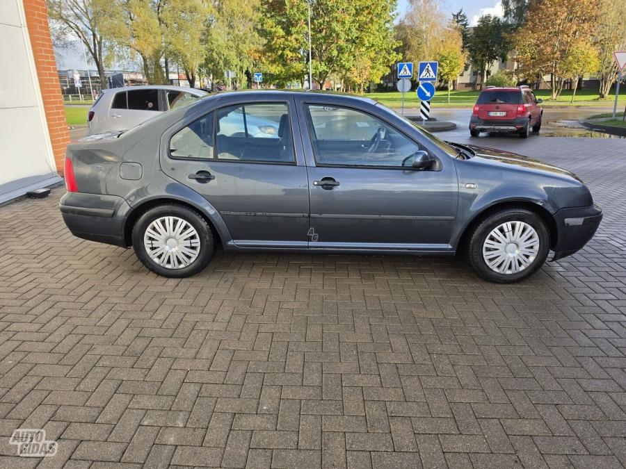 Volkswagen Bora 2001 in Silute, with an engine capacity of 1.90 L and mileage of 300 thousand km for 1050 €, photo 6 on AUTOMOTO.COM.LV