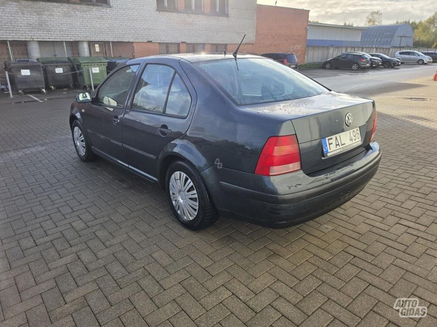 Volkswagen Bora 2001 in Silute, with an engine capacity of 1.90 L and mileage of 300 thousand km for 1050 €, photo 8 on AUTOMOTO.COM.LV