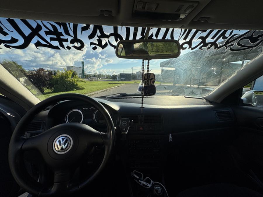 Volkswagen Bora 2002 Tallina, ar dzinēja tilpumu 1.60 L un nobraukumu 207 tūkst. km par 1500 €, foto 9 vietnē AUTOMOTO.COM.LV