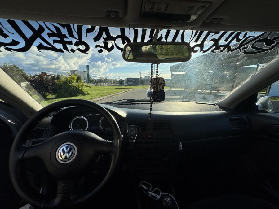 Volkswagen Bora 2002 Tallina, ar dzinēja tilpumu 1.60 L un nobraukumu 207 tūkst. km par 1500 €, foto 18 vietnē AUTOMOTO.COM.LV