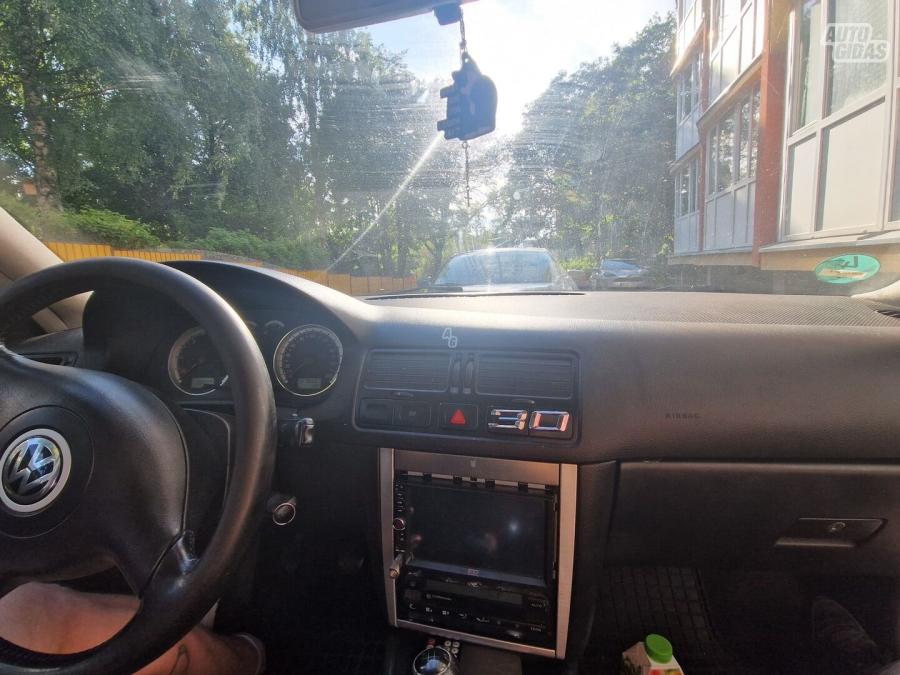 Volkswagen Bora 2002 in Vilnius, with an engine capacity of 1.90 L and mileage of 277 thousand km for 450 €, photo 8 on AUTOMOTO.COM.LV