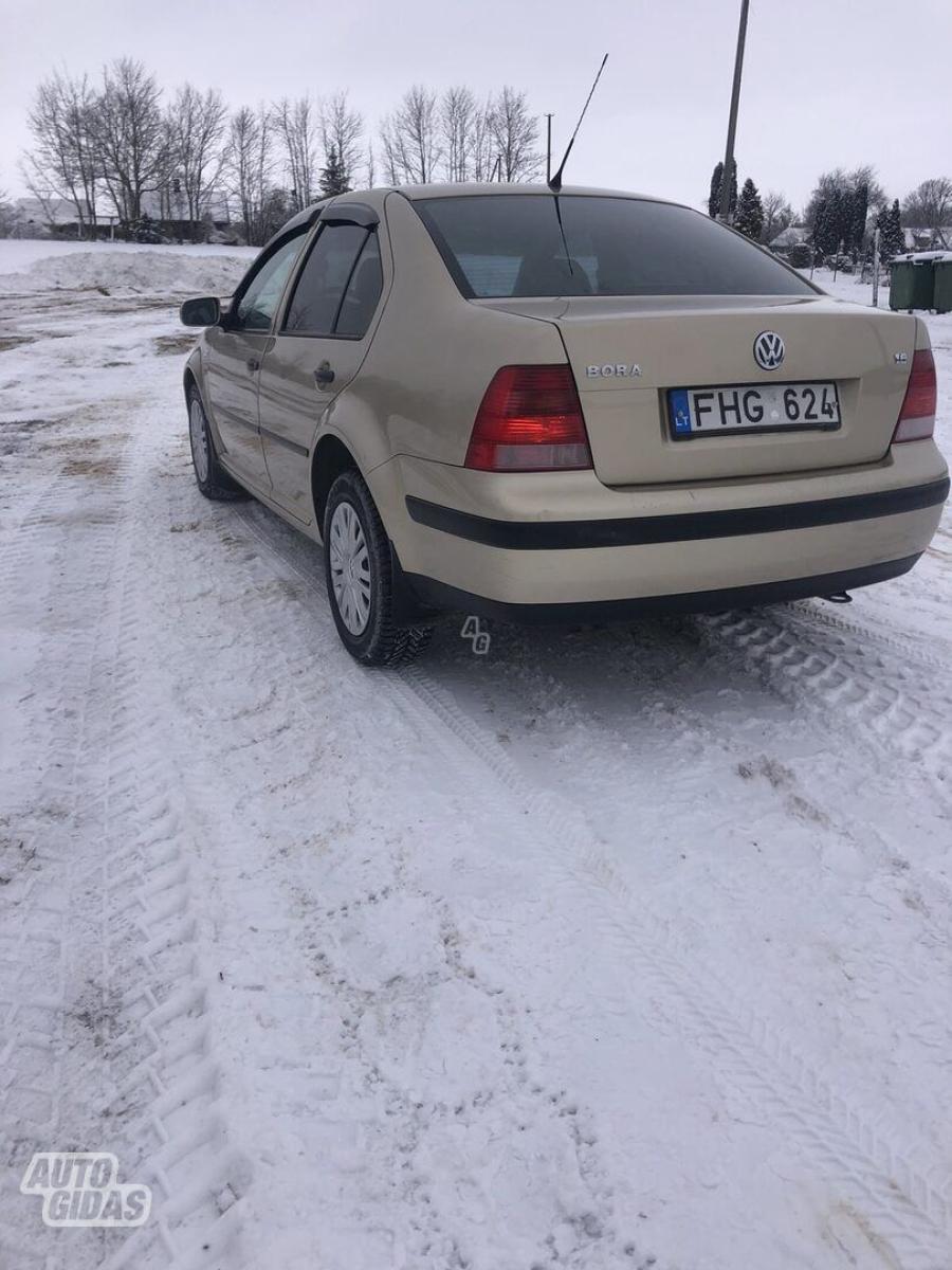 Volkswagen Bora 2003 Alīta, ar dzinēja tilpumu 1.60 L un nobraukumu 272 tūkst. km par 1250 €, foto 4 vietnē AUTOMOTO.COM.LV