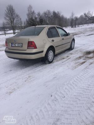 Volkswagen Bora 2003 Alīta, ar dzinēja tilpumu 1.60 L un nobraukumu 272 tūkst. km par 1250 €, foto 6 vietnē AUTOMOTO.COM.LV