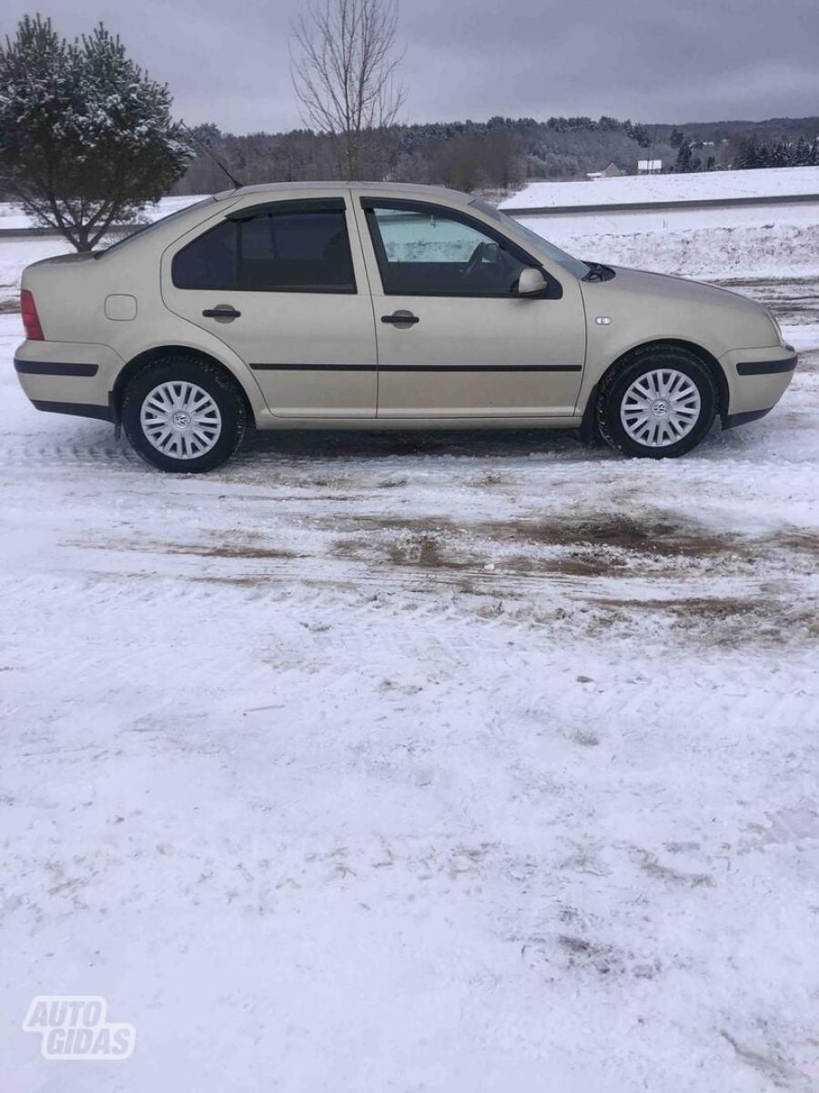 Volkswagen Bora 2003 Alīta, ar dzinēja tilpumu 1.60 L un nobraukumu 272 tūkst. km par 1250 €, foto 7 vietnē AUTOMOTO.COM.LV