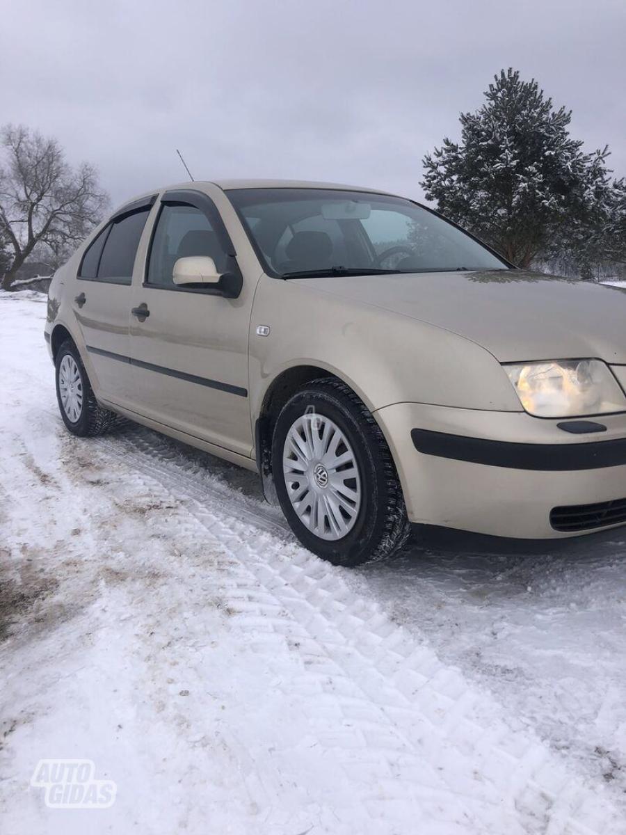 Volkswagen Bora 2003 Alīta, ar dzinēja tilpumu 1.60 L un nobraukumu 272 tūkst. km par 1250 €, foto 8 vietnē AUTOMOTO.COM.LV