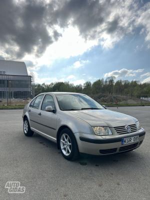 Volkswagen Bora 2004 Šauļi, ar dzinēja tilpumu 1.90 L un nobraukumu 399 tūkst. km par 900 €, foto  vietnē AUTOMOTO.COM.LV