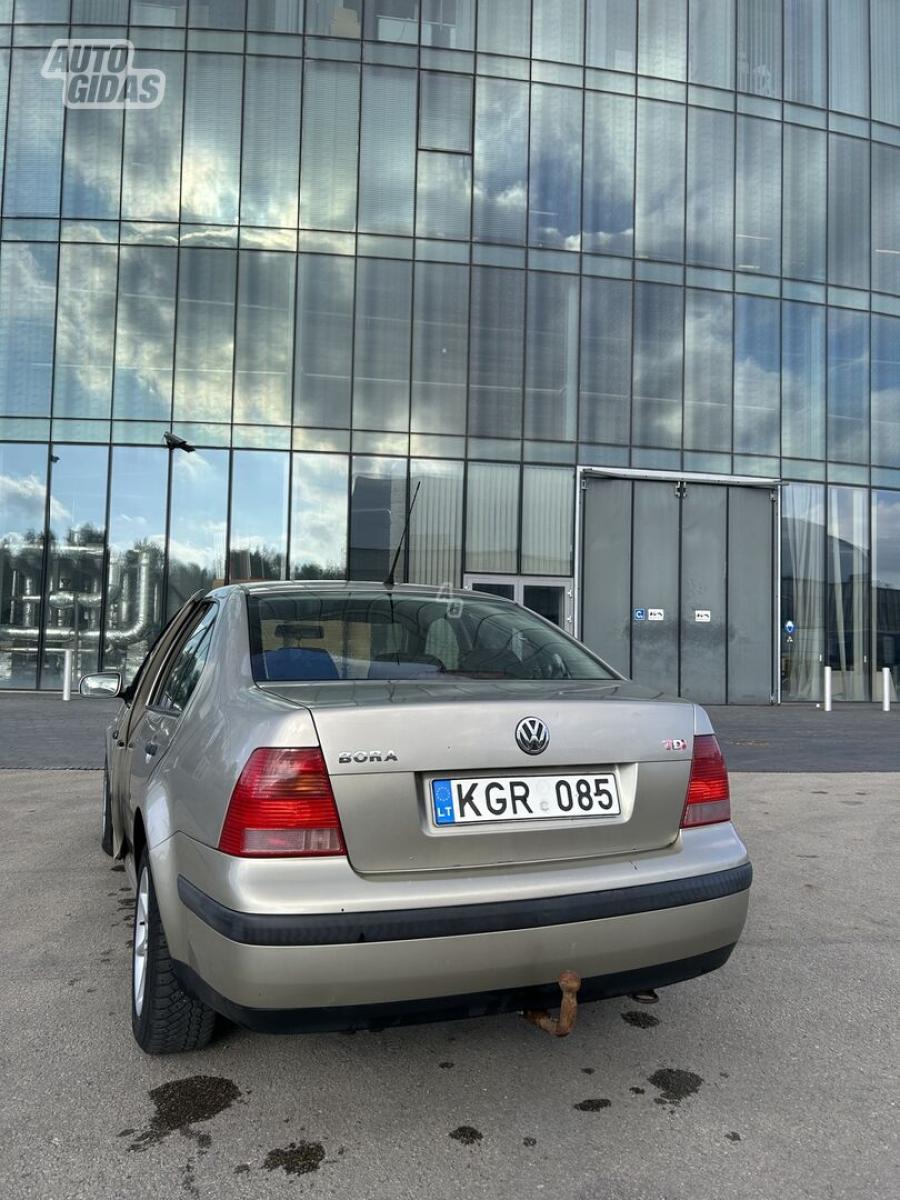 Volkswagen Bora 2004 Šauļi, ar dzinēja tilpumu 1.90 L un nobraukumu 399 tūkst. km par 900 €, foto 5 vietnē AUTOMOTO.COM.LV