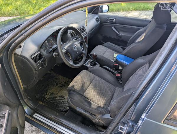 Volkswagen Bora 2000 Kauņa, ar dzinēja tilpumu 1.90 L un nobraukumu 350 tūkst. km par 550 €, foto 5 vietnē AUTOMOTO.COM.LV