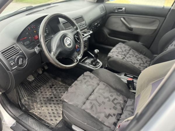 Volkswagen Bora 2000 in Klaipeda, with an engine capacity of 1.90 L and mileage of 301 thousand km for 630 €, photo 8 on AUTOMOTO.COM.LV