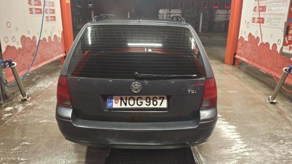 Volkswagen Bora 2001 in Kaunas, with an engine capacity of 1.90 L and mileage of 321 thousand km for 700 €, photo 5 on AUTOMOTO.COM.LV