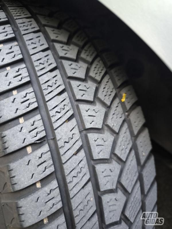 Volkswagen Bora 2002 Kauņa, ar dzinēja tilpumu 1.90 L un nobraukumu 400 tūkst. km par 1250 €, foto 9 vietnē AUTOMOTO.COM.LV