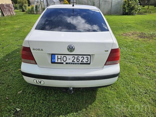 Balts Volkswagen Bora 2000 Jēkabpils, ar dzinēja tilpumu 1.60 L un nobraukumu 287 tūkst. km par 1200 €, foto 5 vietnē AUTOMOTO.COM.LV