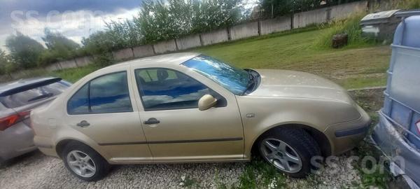 Dzeltens Volkswagen Bora 2000 Jelgava, ar dzinēja tilpumu 1.60 L un nobraukumu 279 tūkst. km par 800 €, foto 1 vietnē AUTOMOTO.COM.LV