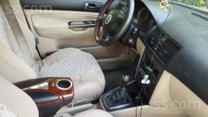 Dzeltens Volkswagen Bora 2001 Liepāja, ar dzinēja tilpumu 1.60 L un nobraukumu 267 tūkst. km par 1100 €, foto 5 vietnē AUTOMOTO.COM.LV
