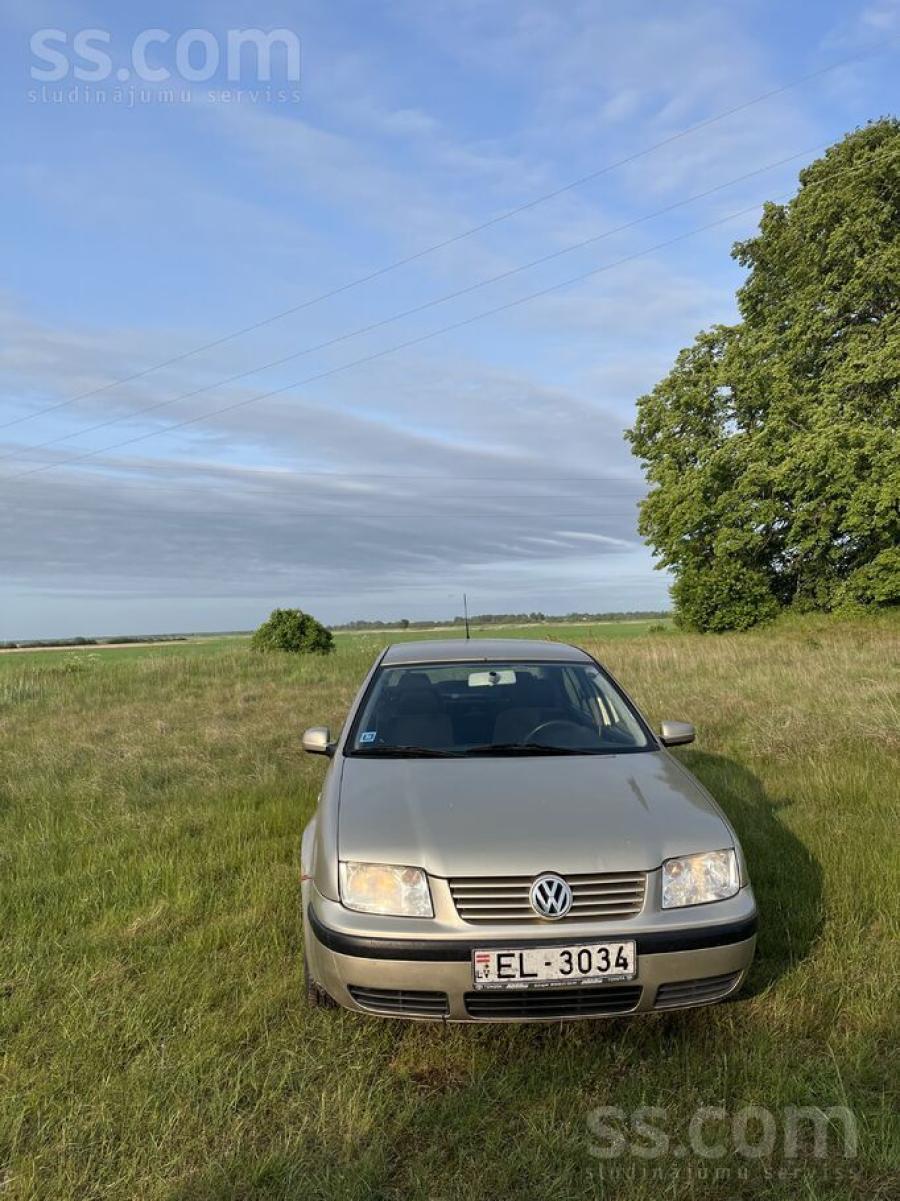 Yellow Volkswagen Bora 2002 in Liepaja, with an engine capacity of 1.60 L and mileage of 215 thousand km for 1380 €, photo 1 on AUTOMOTO.COM.LV