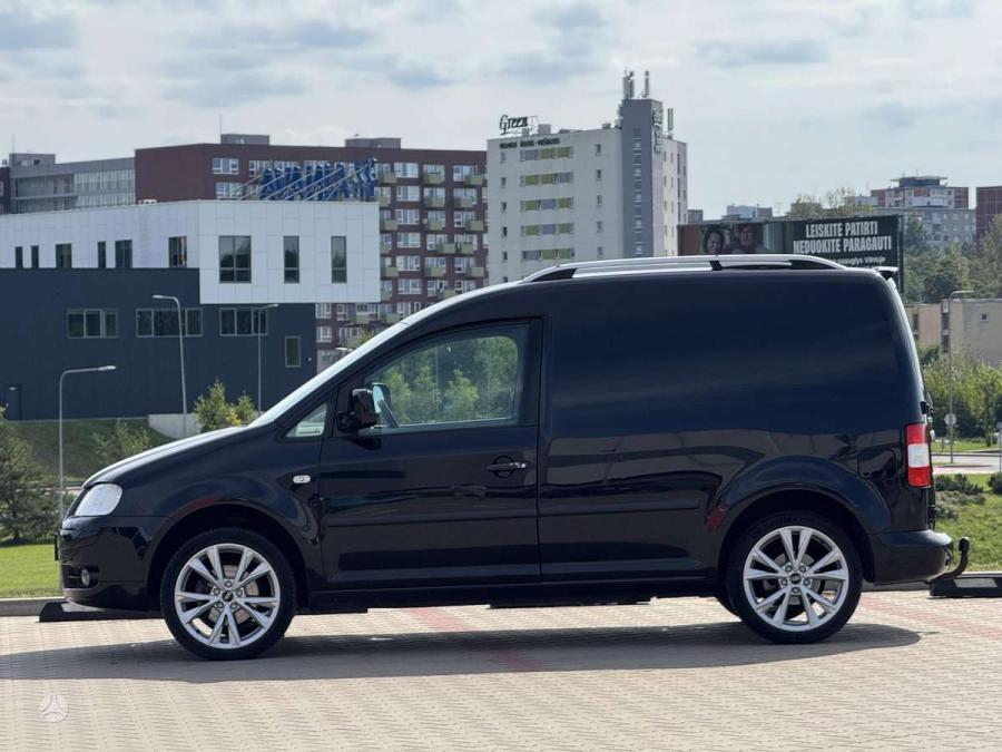 Melns Volkswagen Caddy 2006 Viļņa, ar dzinēja tilpumu 1.90 L un nobraukumu 287 tūkst. km par 3600 €, foto 6 vietnē AUTOMOTO.COM.LV