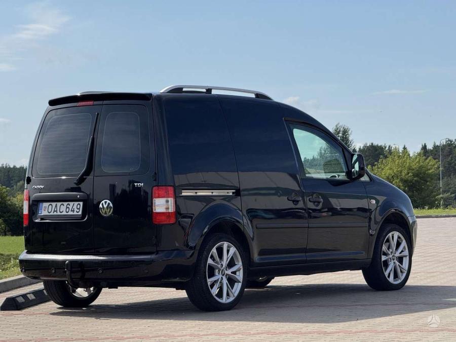 Melns Volkswagen Caddy 2006 Viļņa, ar dzinēja tilpumu 1.90 L un nobraukumu 287 tūkst. km par 3600 €, foto 9 vietnē AUTOMOTO.COM.LV