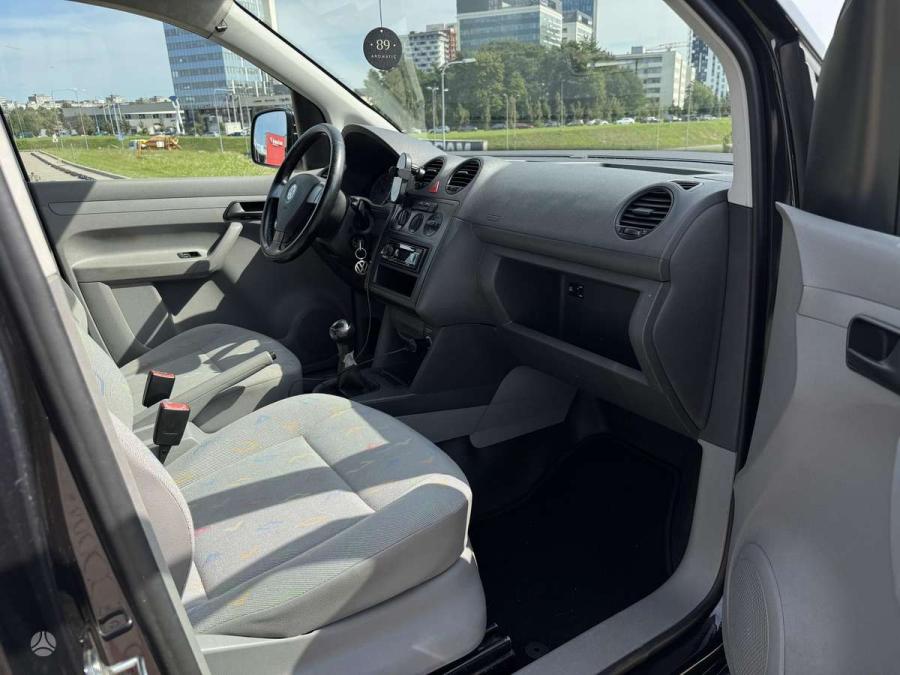 Melns Volkswagen Caddy 2006 Viļņa, ar dzinēja tilpumu 1.90 L un nobraukumu 287 tūkst. km par 3600 €, foto 11 vietnē AUTOMOTO.COM.LV