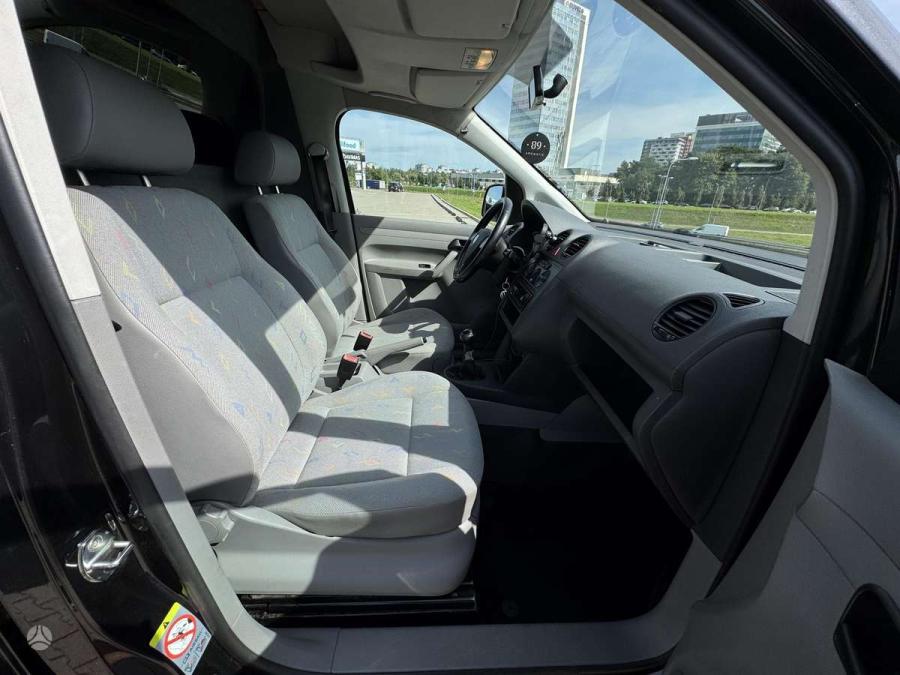 Melns Volkswagen Caddy 2006 Viļņa, ar dzinēja tilpumu 1.90 L un nobraukumu 287 tūkst. km par 3600 €, foto 12 vietnē AUTOMOTO.COM.LV