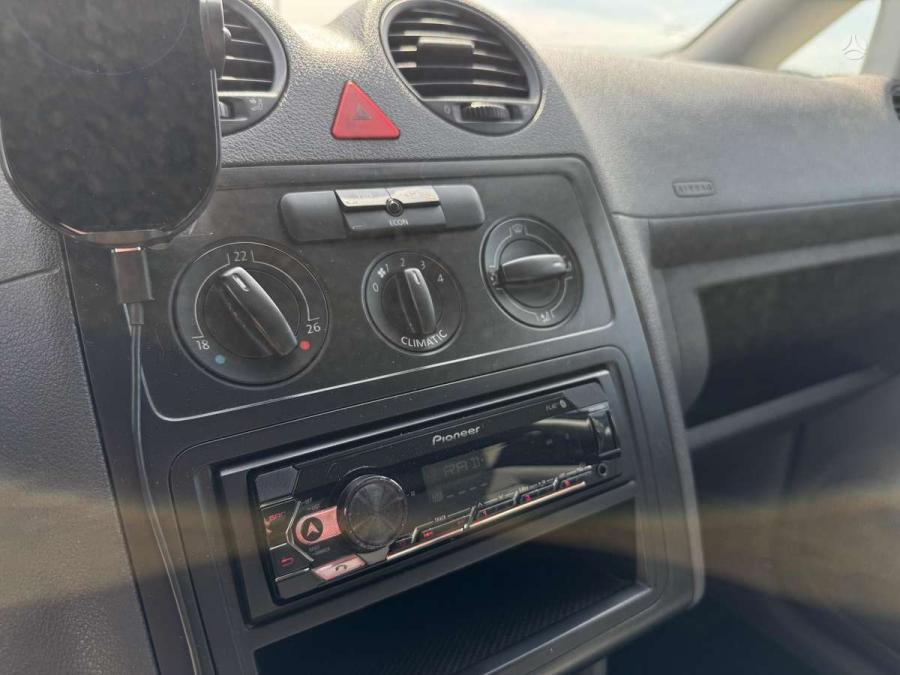 Melns Volkswagen Caddy 2006 Viļņa, ar dzinēja tilpumu 1.90 L un nobraukumu 287 tūkst. km par 3600 €, foto 16 vietnē AUTOMOTO.COM.LV