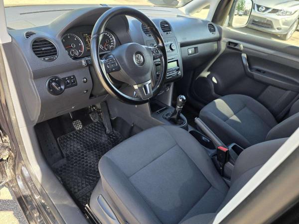 Melns Volkswagen Caddy 2014 Marijampole, ar dzinēja tilpumu 1.97 L un nobraukumu 292 tūkst. km par 5450 €, foto 8 vietnē AUTOMOTO.COM.LV