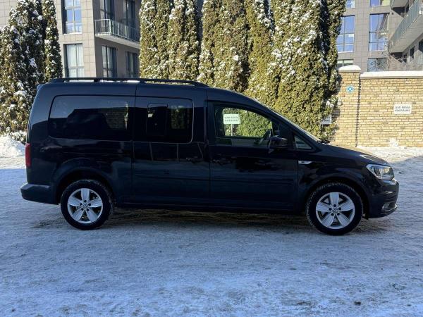 Melns Volkswagen Caddy 2019 Viļņa, ar dzinēja tilpumu 2.00 L un nobraukumu 290 tūkst. km par 10500 €, foto 5 vietnē AUTOMOTO.COM.LV
