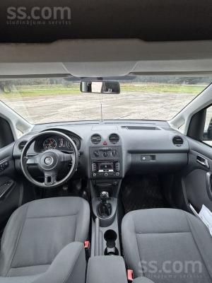 Melns Volkswagen Caddy 2013 Tukums, ar dzinēja tilpumu 1.60 L un nobraukumu 246 tūkst. km par 4900 €, foto 6 vietnē AUTOMOTO.COM.LV