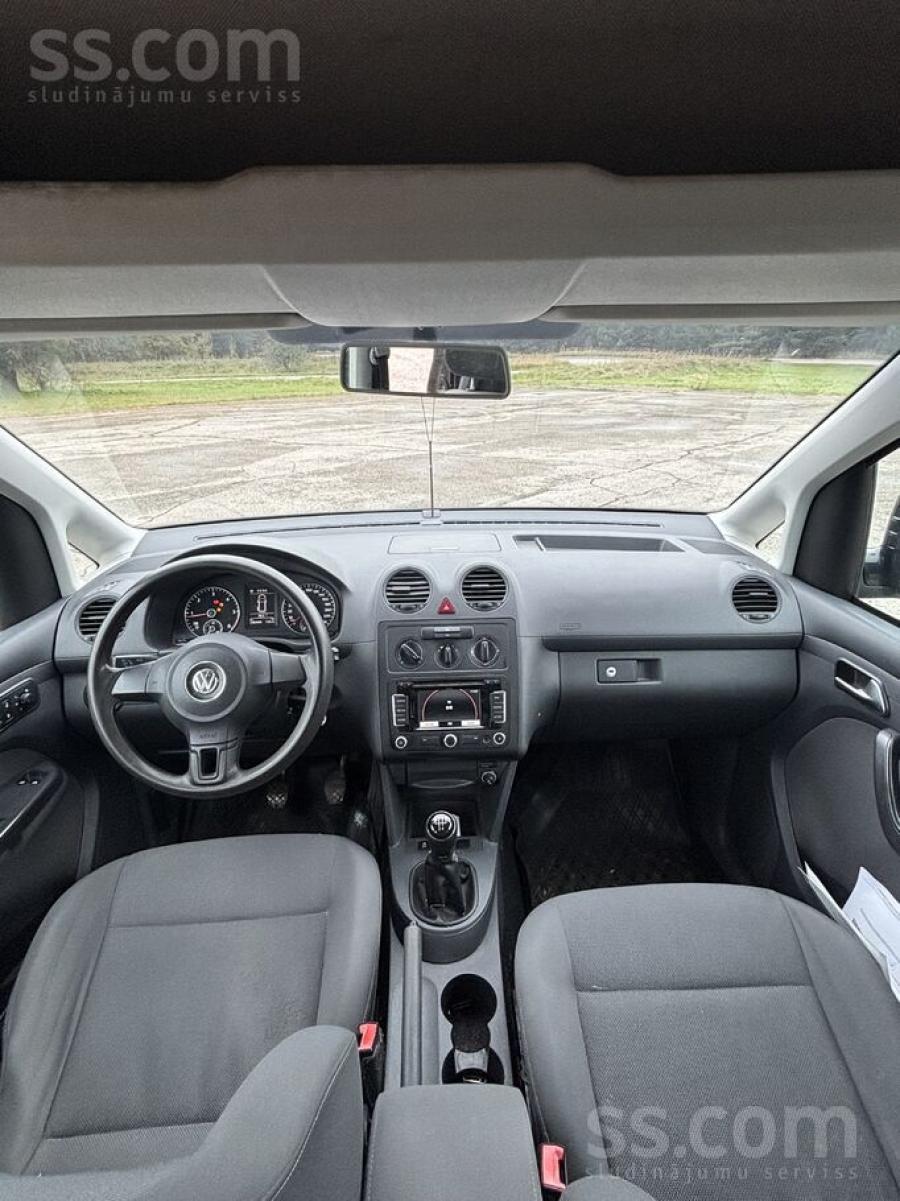 Melns Volkswagen Caddy 2013 Tukums, ar dzinēja tilpumu 1.60 L un nobraukumu 246 tūkst. km par 4900 €, foto 6 vietnē AUTOMOTO.COM.LV