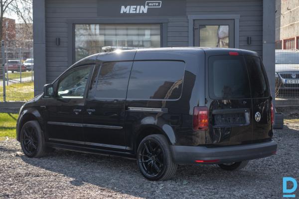 Melns Volkswagen Caddy 2017 Liepāja, ar dzinēja tilpumu 2.00 L un nobraukumu 341 tūkst. km par 10500 €, foto 3 vietnē AUTOMOTO.COM.LV