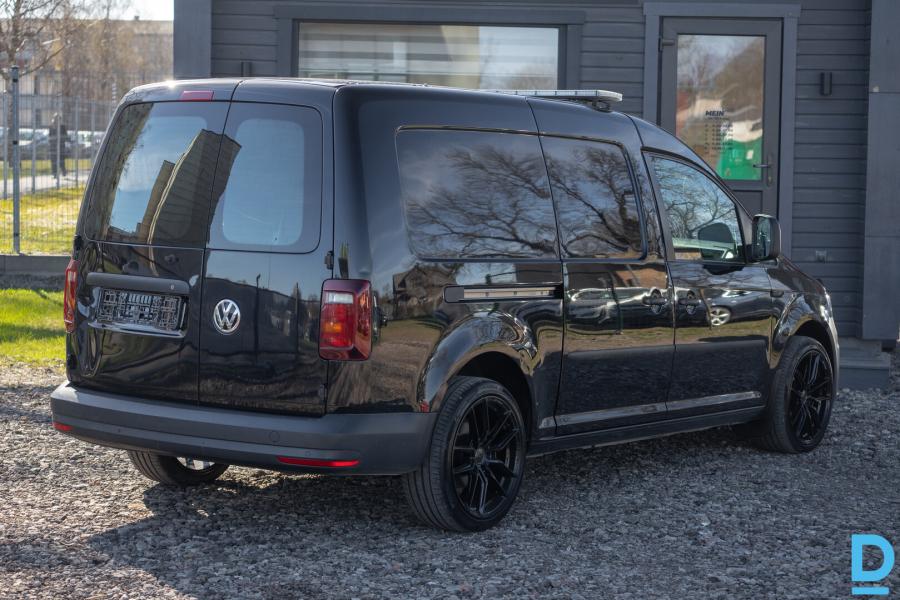 Melns Volkswagen Caddy 2017 Liepāja, ar dzinēja tilpumu 2.00 L un nobraukumu 341 tūkst. km par 10500 €, foto 5 vietnē AUTOMOTO.COM.LV