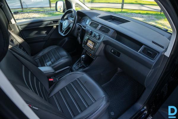 Melns Volkswagen Caddy 2017 Liepāja, ar dzinēja tilpumu 2.00 L un nobraukumu 341 tūkst. km par 10500 €, foto 6 vietnē AUTOMOTO.COM.LV